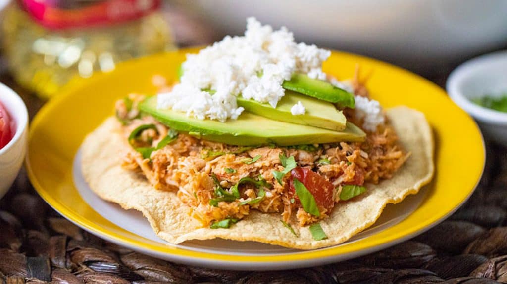 Tostadas de Pollo - Sabrosano
